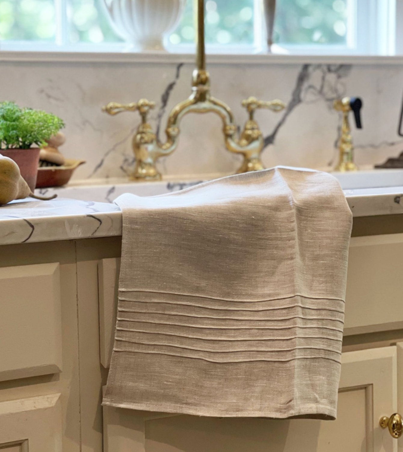 Classic Linen Towel | Paige Kontrafouris Interiors